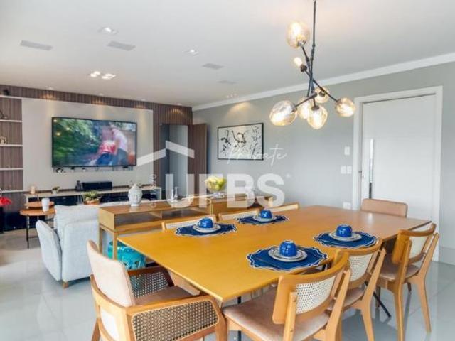 Apartamento, 4 suítes amplas, 240m², 3 vagas de garagem, Setor Marista
