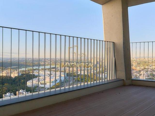 Apartamento 4 Suítes com Vista Panorâmica pro Parq