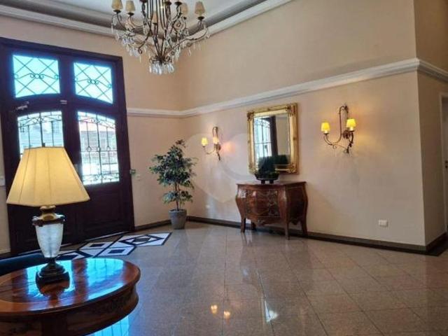 Apartamento 4 suítes no Batel