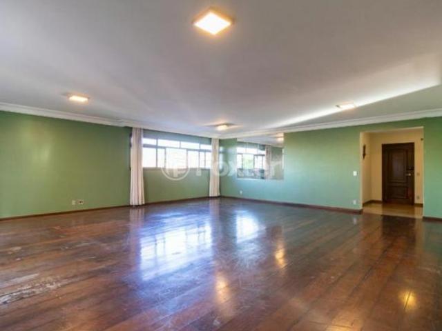 Apartamento, 5 dormitórios, 370 m², em Vila Gilda
