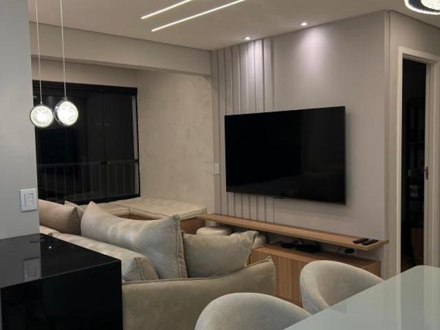 Apartamento 60m2 recém reformado, com vista livre permanente!