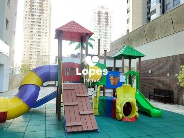 Apartamento 61 m² no CIC · 2 quartos e excelente localização