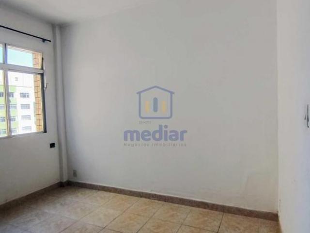 Apartamento 61m², 1 dormitório com varanda, a 50 metros do mar !