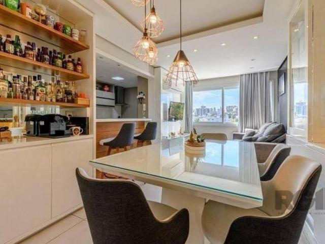 Apartamento 68 m² mobiliado, 2 dormitórios, sendo 1 suíte e 1 vaga