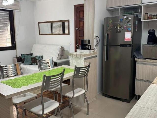 Apartamento 70 m2, 2 dormitórios, mais dependência e 1 vaga no Bairro Petrópolis