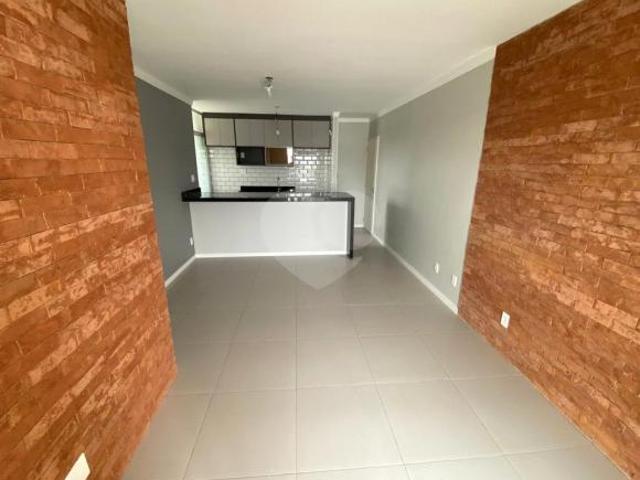 Apartamento 70?m² – Reforma completa com armários novos na cozinha, banheiros e suite