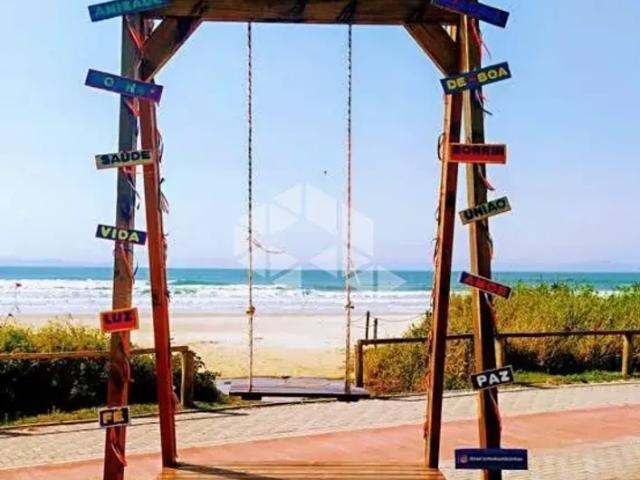 Apartamento á 70 metros do Mar em Bombas