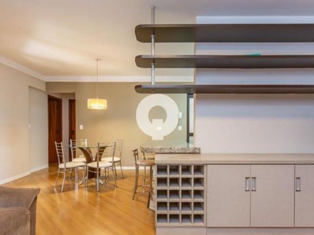 APARTAMENTO 70M² NO BATEL, 2 QUARTOS 1 SUÍTE, SACADA COM HOME OFFICE, 1 VAGA, PRONTO PARA MORAR