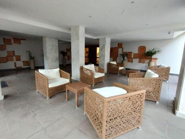 Apartamento, 76m², 2 dormitórios, 2 banheiros, 1 vaga, elevador, Menino Deus