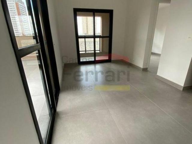Apartamento 78m2 na Aclimação a venda com 2 vagas de Garagem