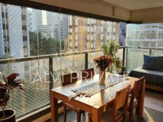 Apartamento 78m² na vila Madalena 2 dormitórios sendo 1 suíte e 2 vagas, próximo ao metro