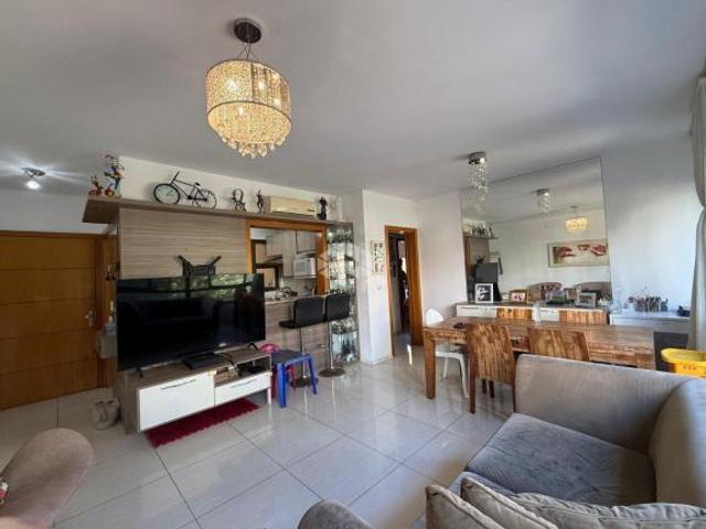 Apartamento 83m² com 2 dormitórios no bairro São João.
