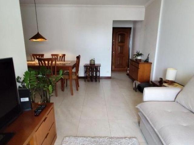 Apartamento 84m², andar alto, suíte, 02 vagas próximo aos Metrô