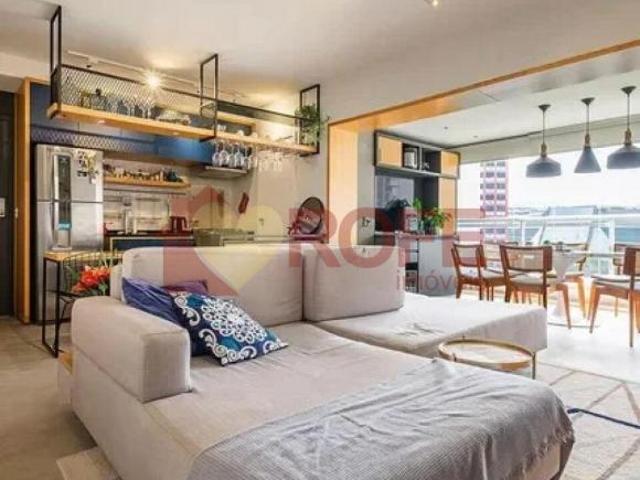 Apartamento 85m² no Bairro de Pinheiros 2 dormitórios sendo 1 suíte e 2 vagas de garagem