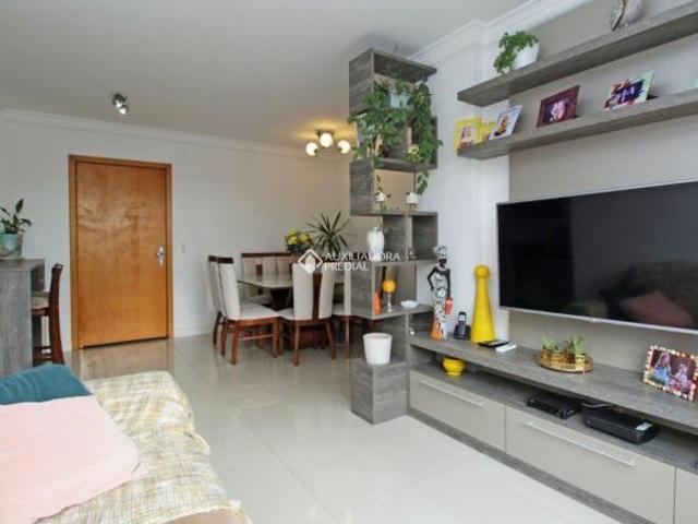 Apartamento 2 dormitórios,1 vaga de garagem no bairro Vila Ipiranga em Porto Alegre/RS