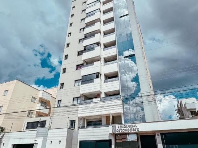 Apartamento 93m Santa Mônica 3/4 sendo 1 suíte com closet e 2 vagas de garagem