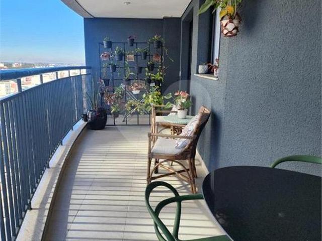 Apartamento 90M² 02 dormitórios bairro Vila Izabel 041 999821597