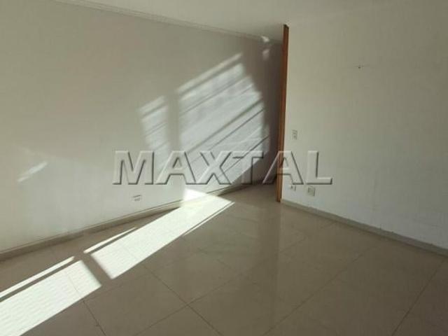 Apartamento, 90m² com 3 dormitórios, 1 suíte, sala com sacada, cozinha planejada, 2 vagas. Vendo