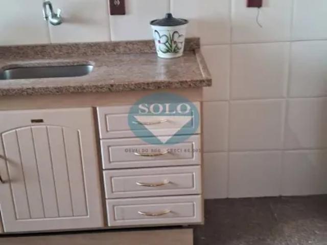 Apartamento 90m² na Vila Arens – 2 Dormitórios, Varanda, 1 Vaga Coberta