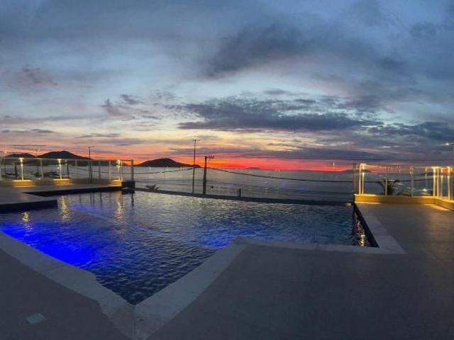 Apartamento 96m² Frente Mar, Massaguaçu, Caraguatatuba SP