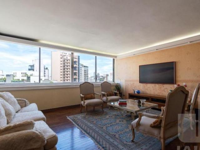 Apartamento 03 dormitórios, 03 vagas em Jardim Paulista