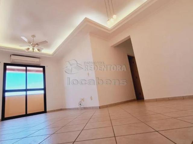 Apartamento 03 Dormitórios 03 Banheiros 2 vagas de garagens, apto ALUGADO, bom para renda