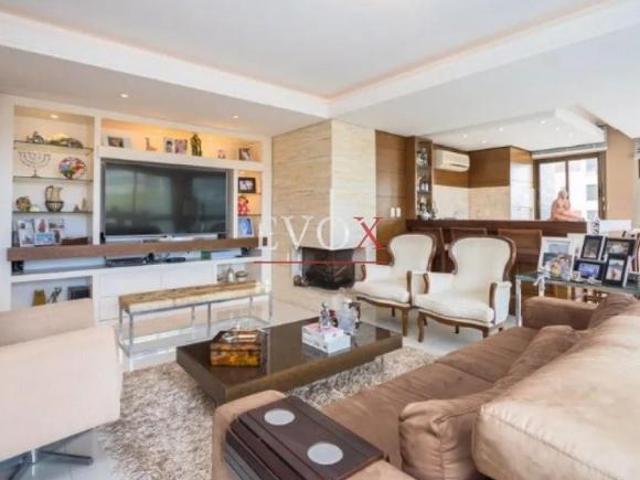 Apartamento 03 dormitórios, 03 suítes e 03 vagas no bairro Rio Branco Porto Alegre