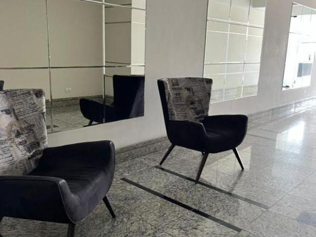 Apartamento 03 Dormitorios 01 suite, 02 Vagas de Garagem, Dependencia de empregada, 83 m2