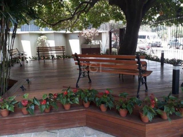 Apartamento 03 dormitórios 01 suíte, com vaga escriturada, no bairro Santana, em Porto Alegre RS