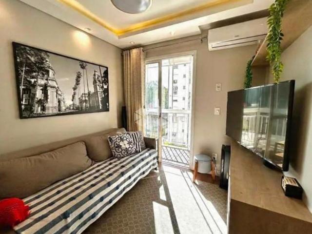 Apartamento 03 dormitórios, 1 suíte, 2 banheiros, 2 vagas no bairro Jardim Carvalho Porto Alegre RS