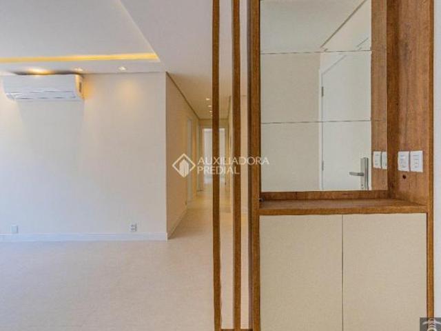 Apartamento 03 dormitórios 1vaga no Menino Deus