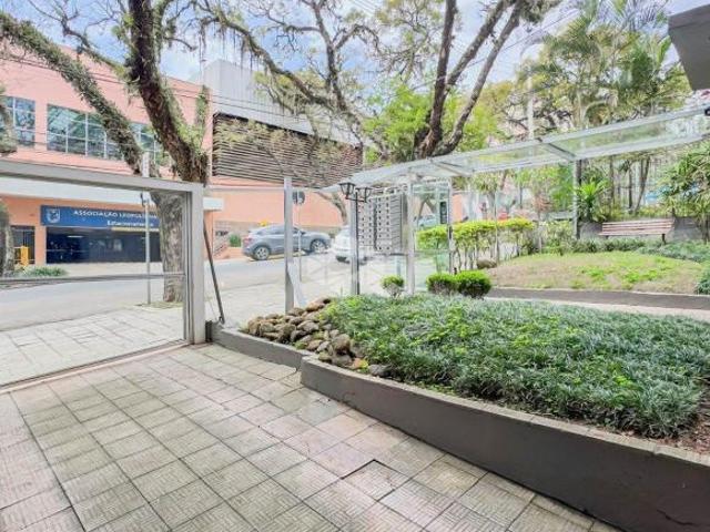Apartamento 03 dormitórios, vaga para 2 carros, em frente ao Juvenil