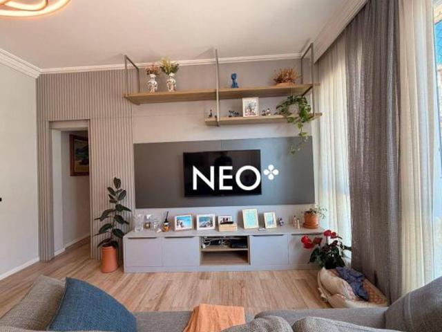 Apartamento 03 Dormitórios à Venda no Gonzaga – Porteira fechada, reformado e modernizado no coração