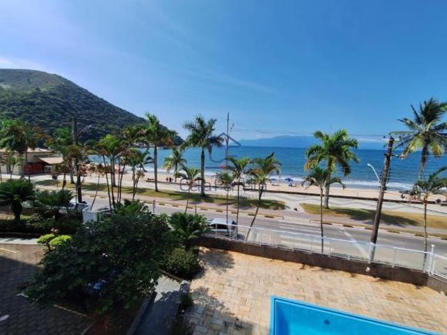 Apartamento 03 dormitórios com linda vista frente mar na Martim de Sá