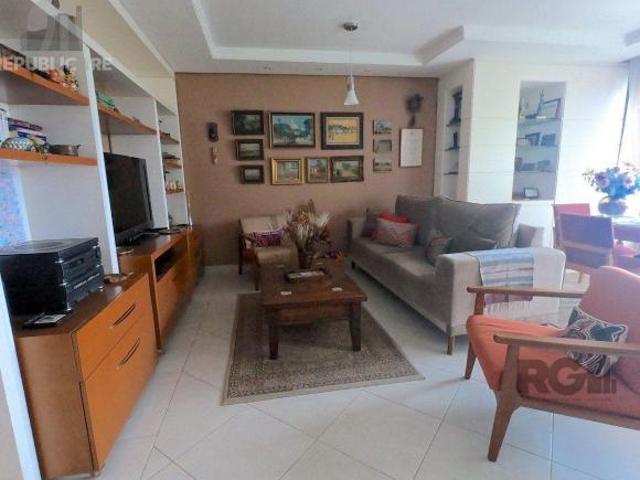 Apartamento 03 dormitórios com suite na Tristeza