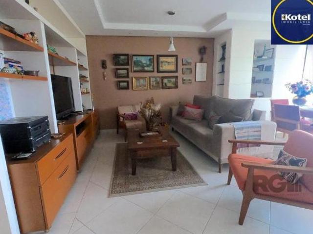 Apartamento 03 dormitórios com suite na Tristeza