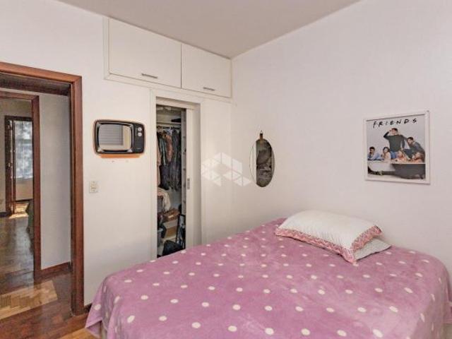 Apartamento 03 dormitórios com vaga no Bom Fim, rua Garibaldi