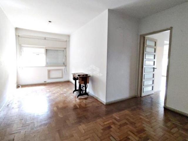 Apartamento 03 dormitórios e 02 vagas com 96m² em ótima localização do bairro Independência