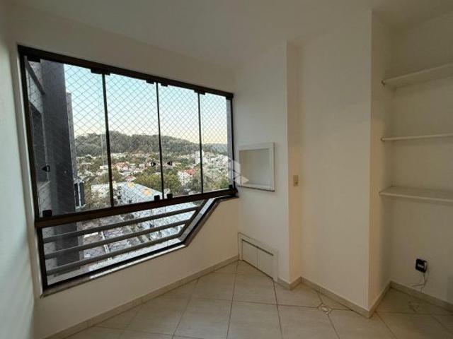 Apartamento 03 dormitórios no Centro
