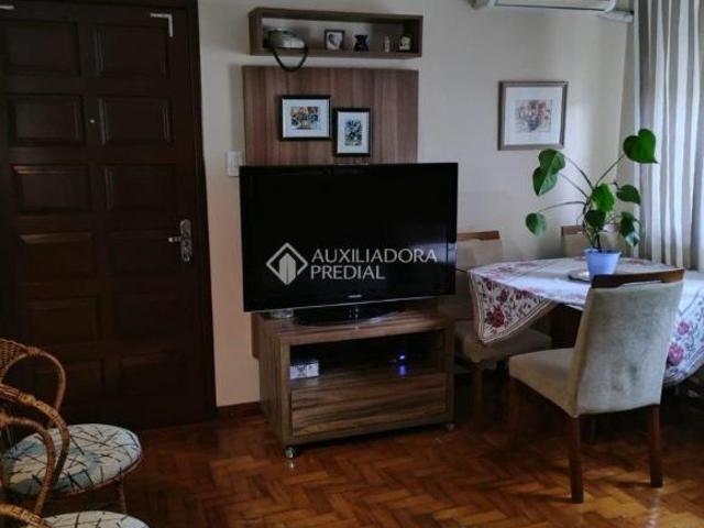 Apartamento 03 Quartos com 01 Banheiro e Churrasqueira Bairro Rio Branco