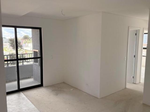 Apartamento 03 quartos com suíte, 01 vaga 70m² bairro Novo Mundo Curitiba Pr