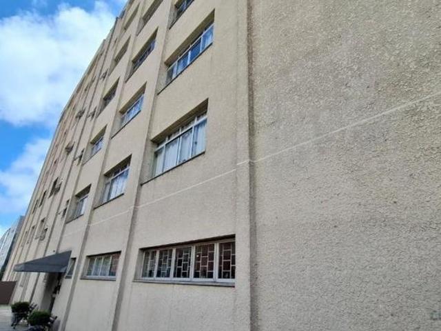 Apartamento 03 quartos c/suíte, poucos metros de Mercado, Farmácia e outros, no Ahu em Curitiba PR