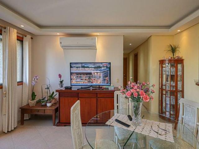 Apartamento 03 quartos de frente com sacada e com garagem