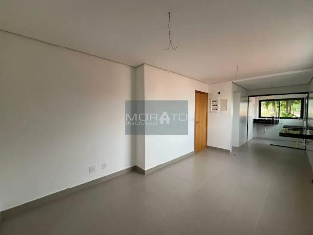 Apartamento 03 quartos, 02 vagas, 01 por andar, à venda no bairro Planalto