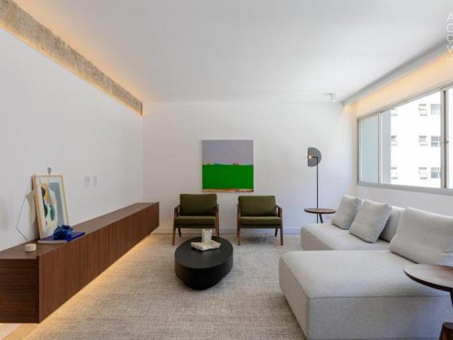 Apartamento, 03 Suítes, 02 Vagas, Reformado, Água Verde, Curitiba
