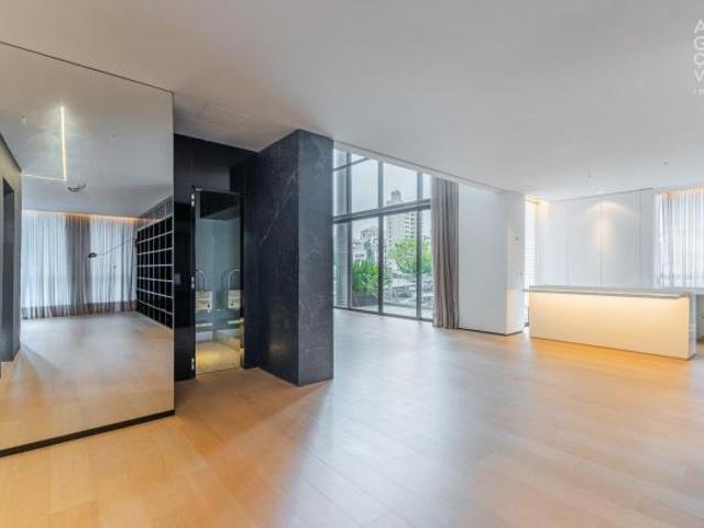 Apartamento, 03 Suítes, 03 Vagas, Pé direito duplo, Juvevê, Curitiba