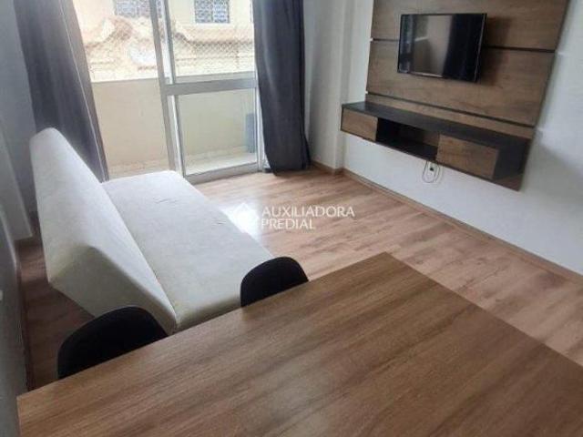 Apartamento 01 quarto com sacada, semi mobiliado