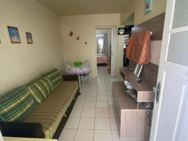 Apartamento 01 dormitório na Avenida da Igreja em tramandaí
