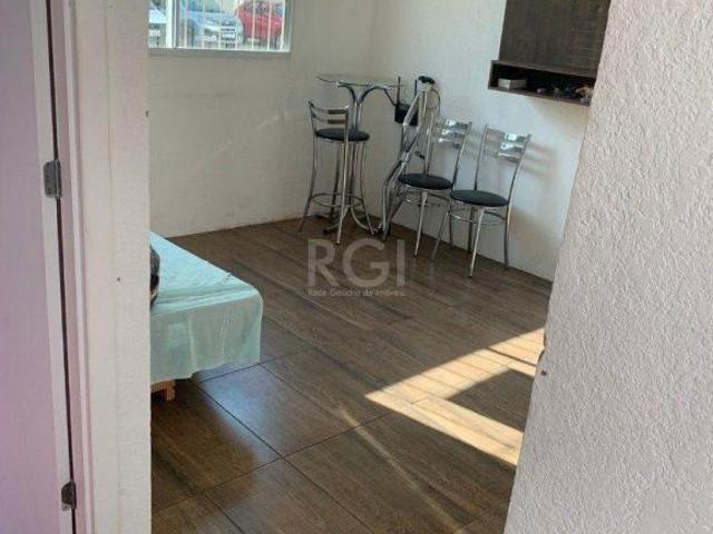 Apartamento 01 dormitório, no bairro Rubem Berta, em Porto Alegre RS