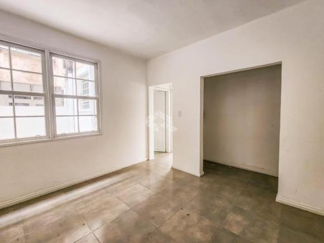 Apartamento 01 dormitório com, dependência de empregada à venda no bairro São Geraldo, Aceita FGTS